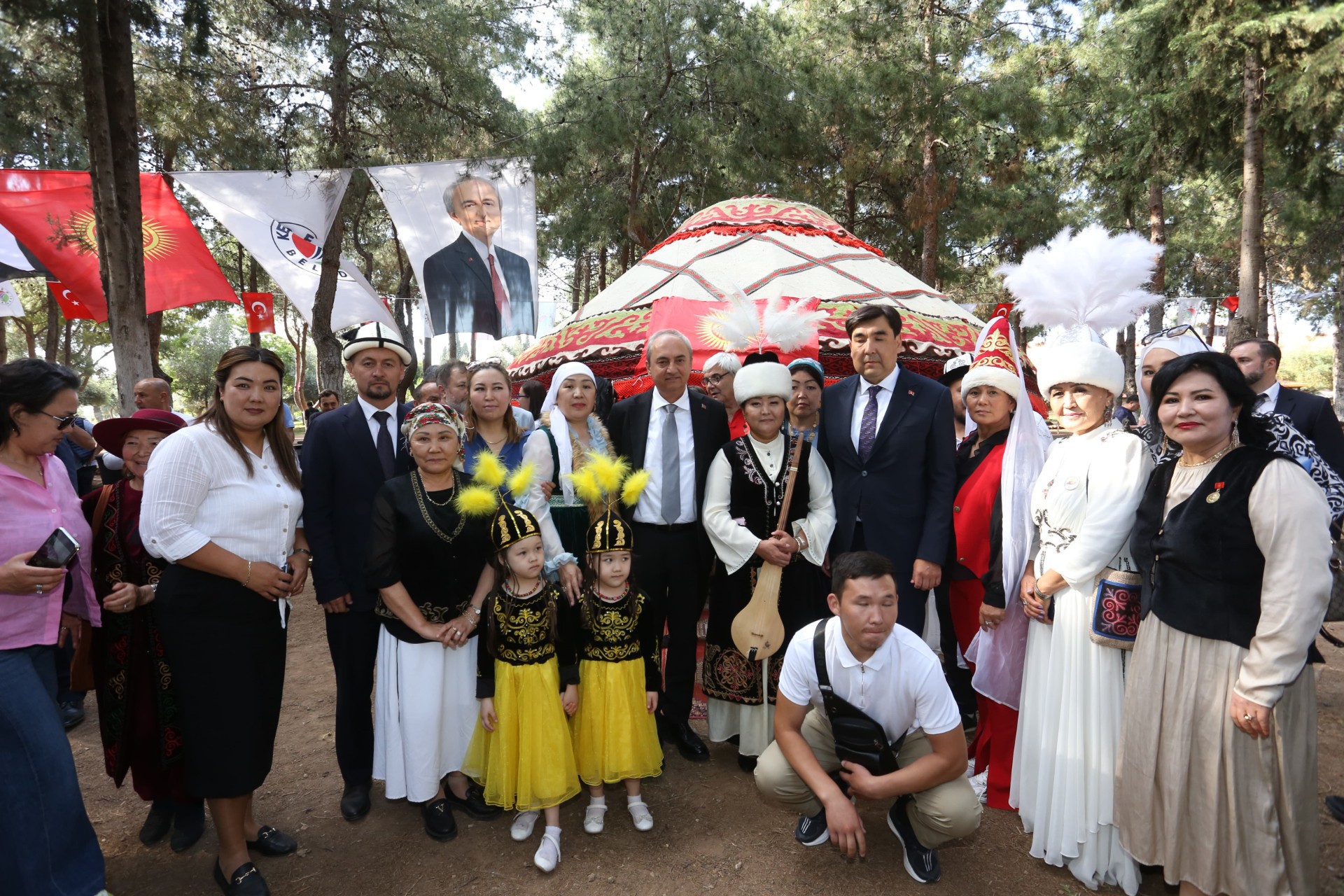 Kepez Belediyesi - Kepez’den Dokumapark’a “Kırgız-Türk Dostluğu Simge ...
