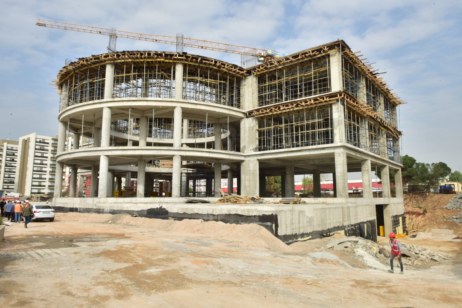 Kepez Belediyesi - Antalya Kütüphanesi hızla yükseliyor